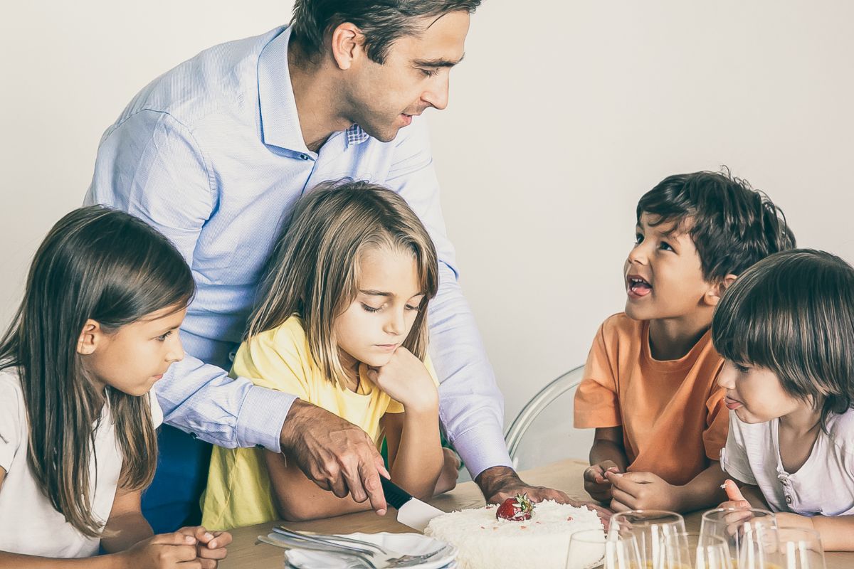 Check Out These Jaw-Dropping Father's Day Cake Design Ideas!